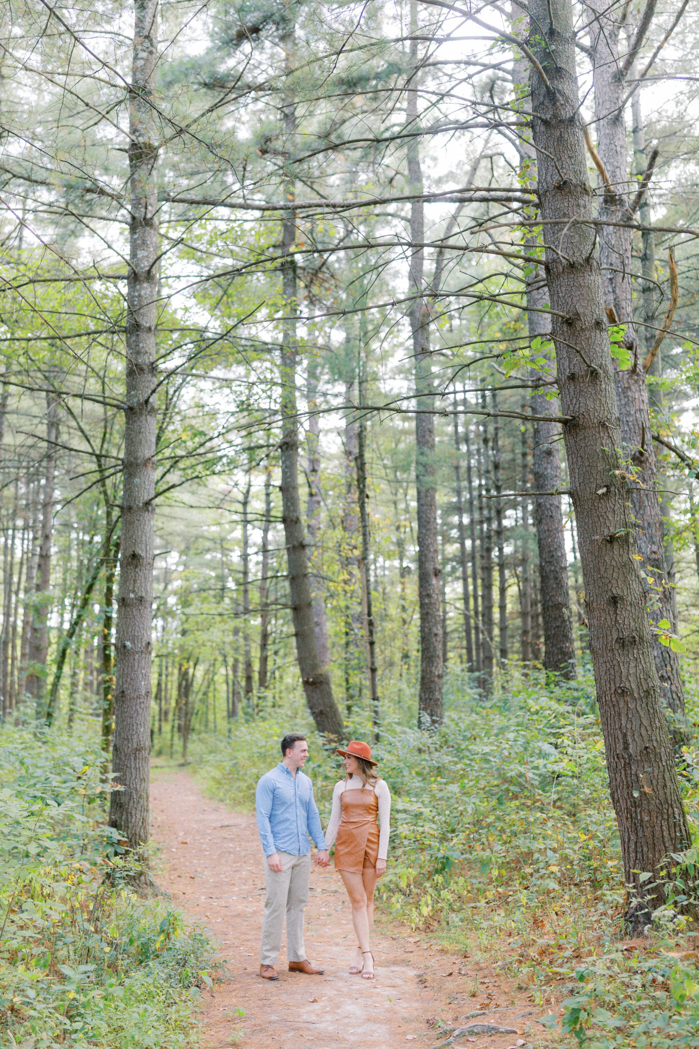 Lauren & Blake – Early Fall Engagement at Busch Wildlife Conservation ...